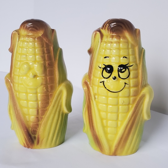 Unknown | Kitchen | Vtg Anthropomorphic Corn Salt Pepper Shakers | Poshmark